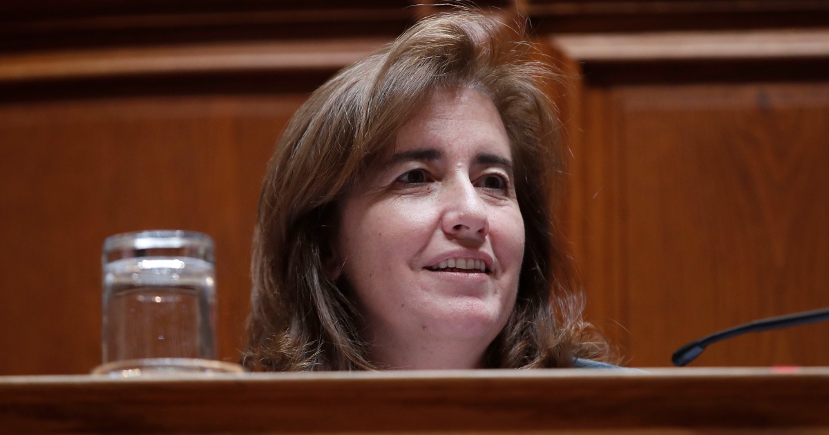 Ministra diz que pensões vão ser atualizadas em janeiro