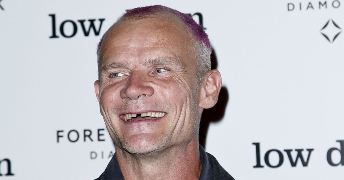 Flea vai homenagear River Phoenix no dia em que o ator faria 50 anos